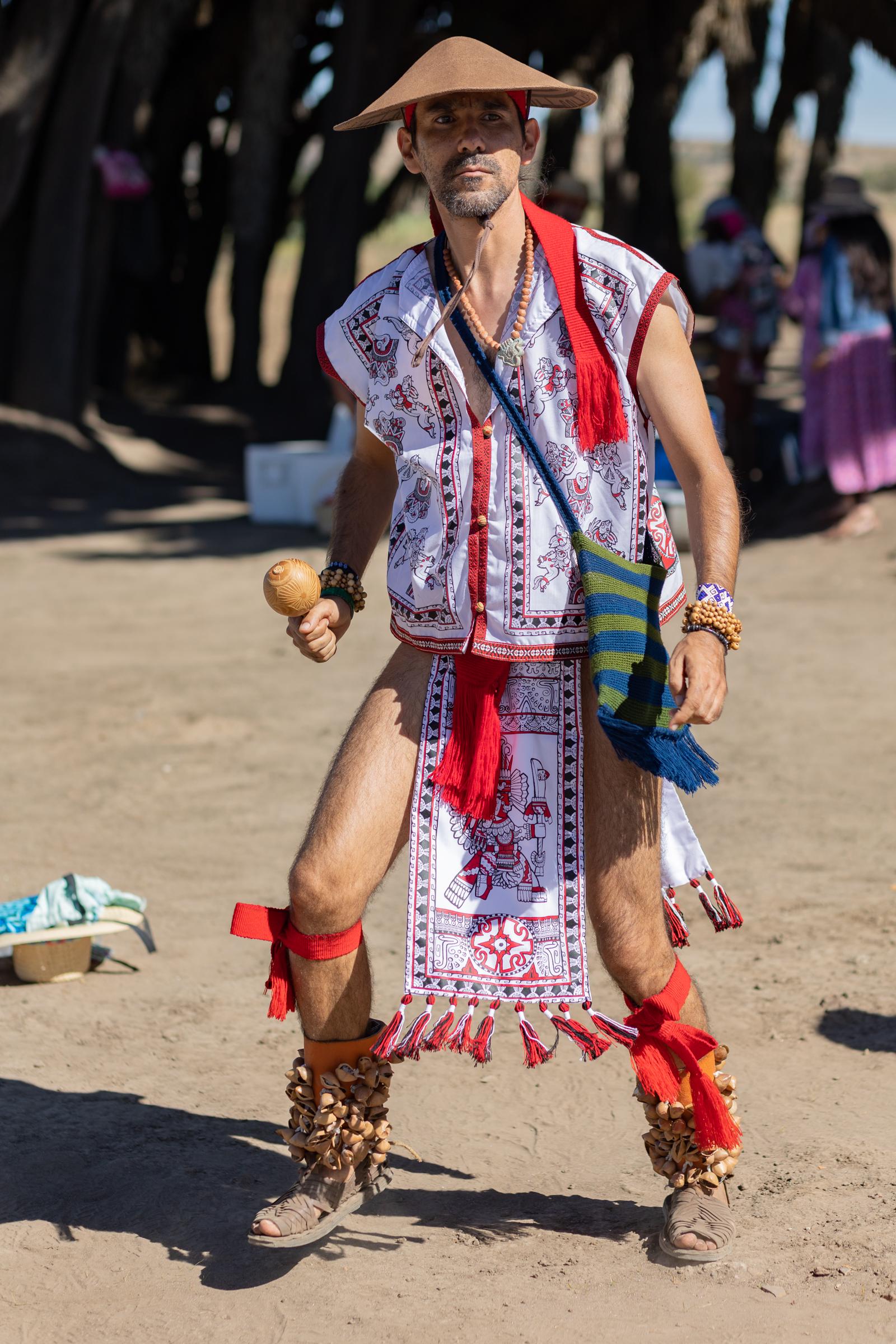 Centzontotochtin Yoyomitl, 400 Rabbits, Maxtlatl, Xicolli. Aztec Dancer ...