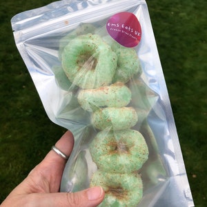 UK Freeze Dried Apple Chamoy & Tajin Rings - Crisp, Light, Airy ...