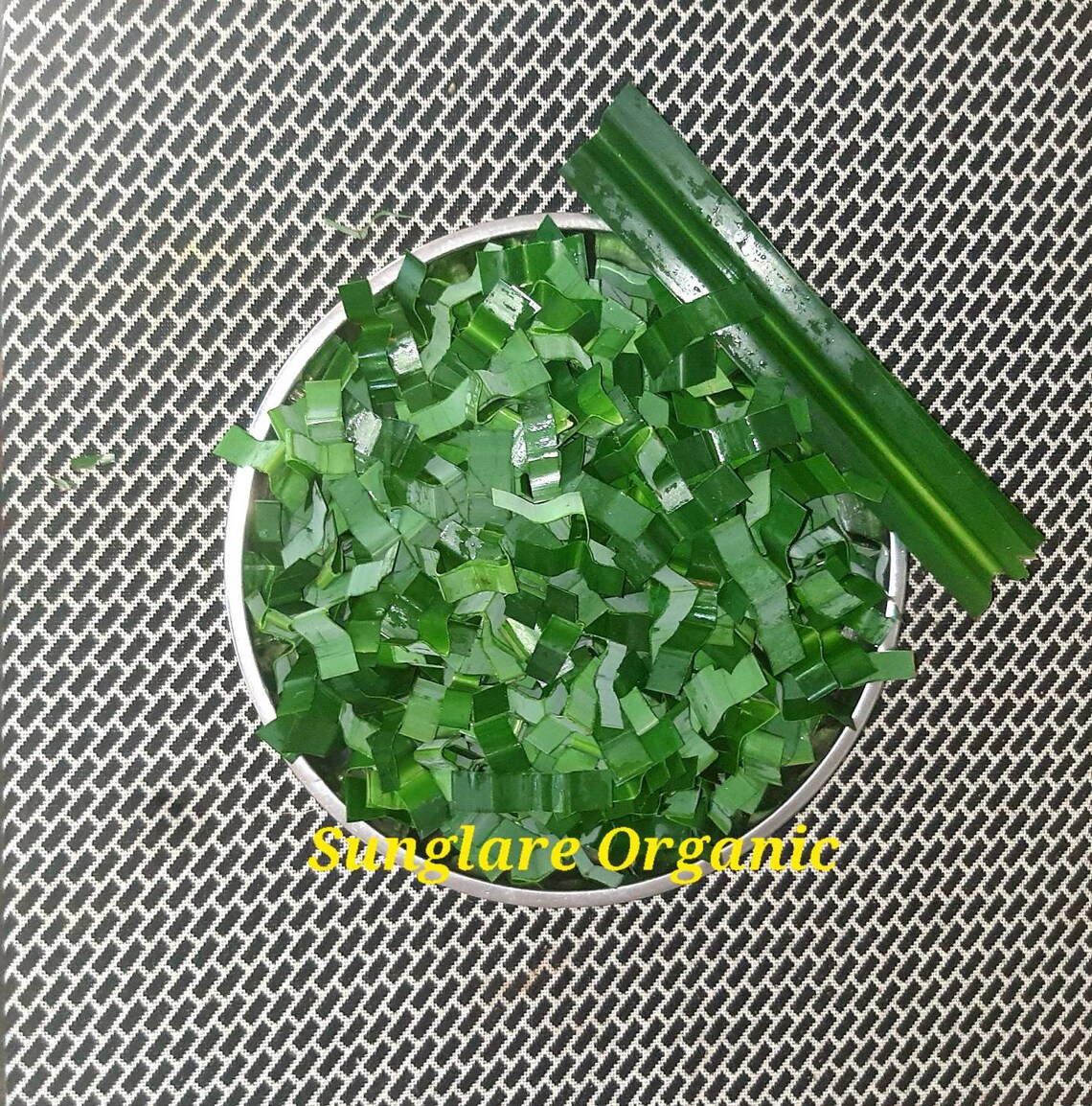 Organic Ceylon Pandan Leaves and Leaves Powder, Amaryllifolivs ...