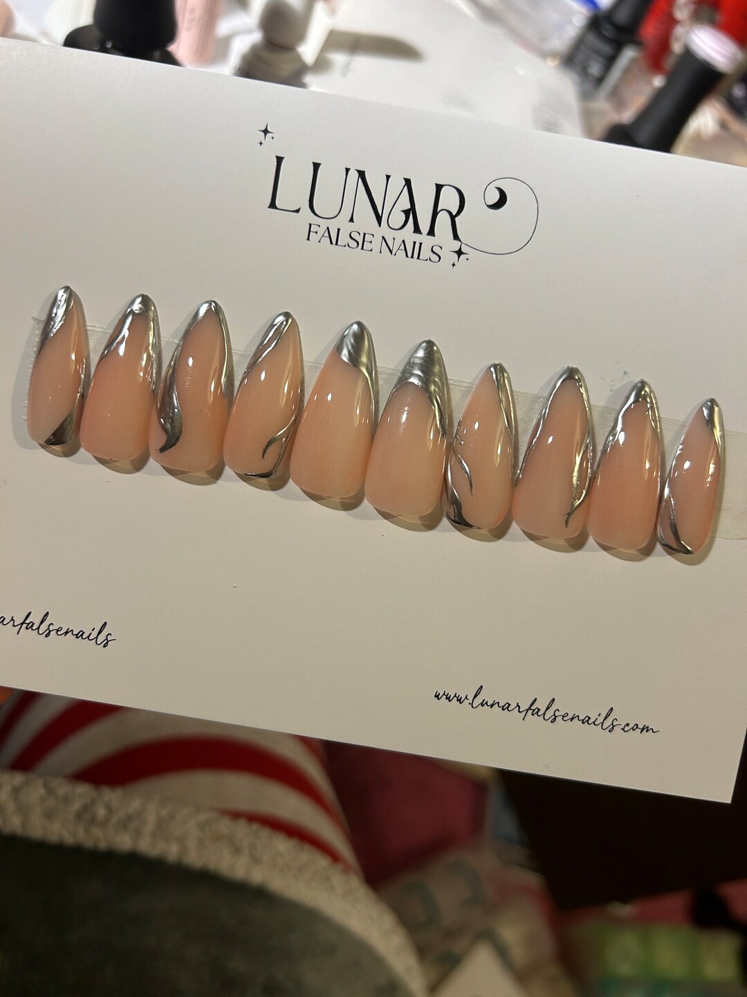 Chrome Silver Press on Nails: Luxe Gel, Reusable False Nails - Etsy