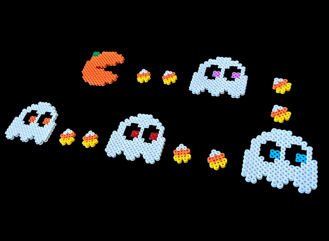 Spooky Pixels - Pacman Retro Gaming 8 Bit Magnet Set - 80s Pixel Art ...