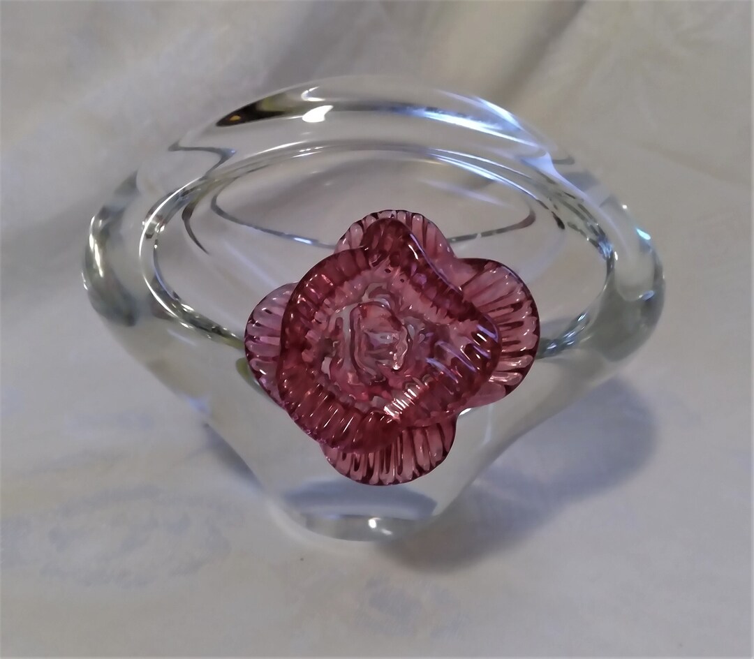 BLENKO ART GLASS Basket With Applied Pink Flower - Etsy