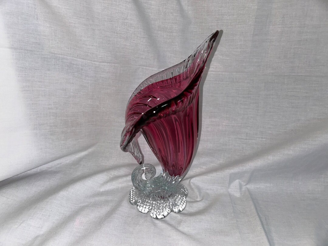 Vintage CRANBERRY RUFFLED ART Glass Cornucopia Shaped Vase - Etsy