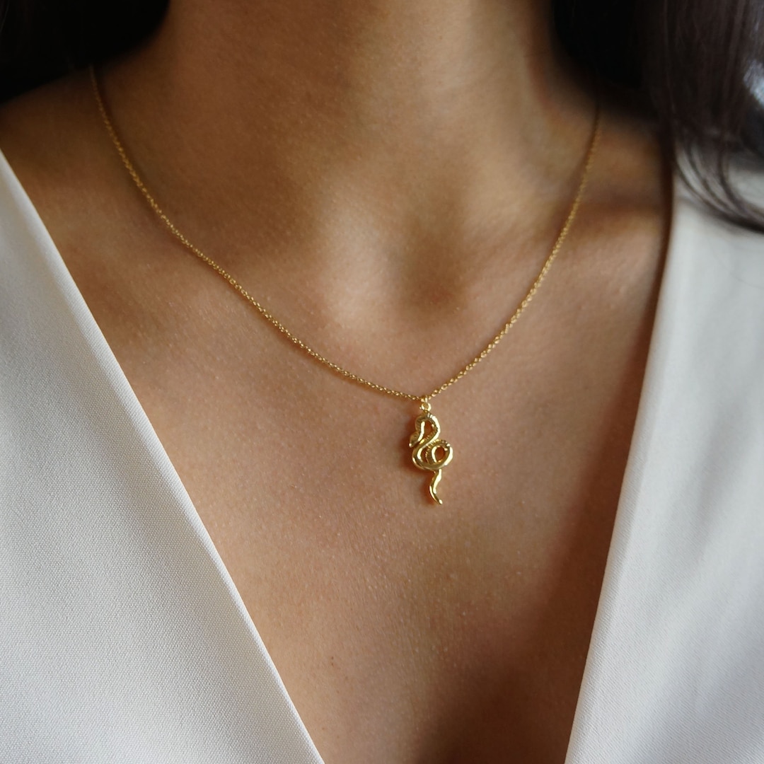 16K Gold Snake Necklace – Dainty Minimalist Layering Jewelry - Etsy