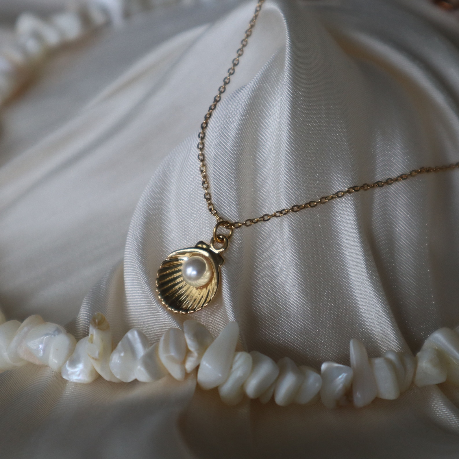 Gold Clam Necklace: Pearl Shell Mermaidcore Jewelry - Etsy