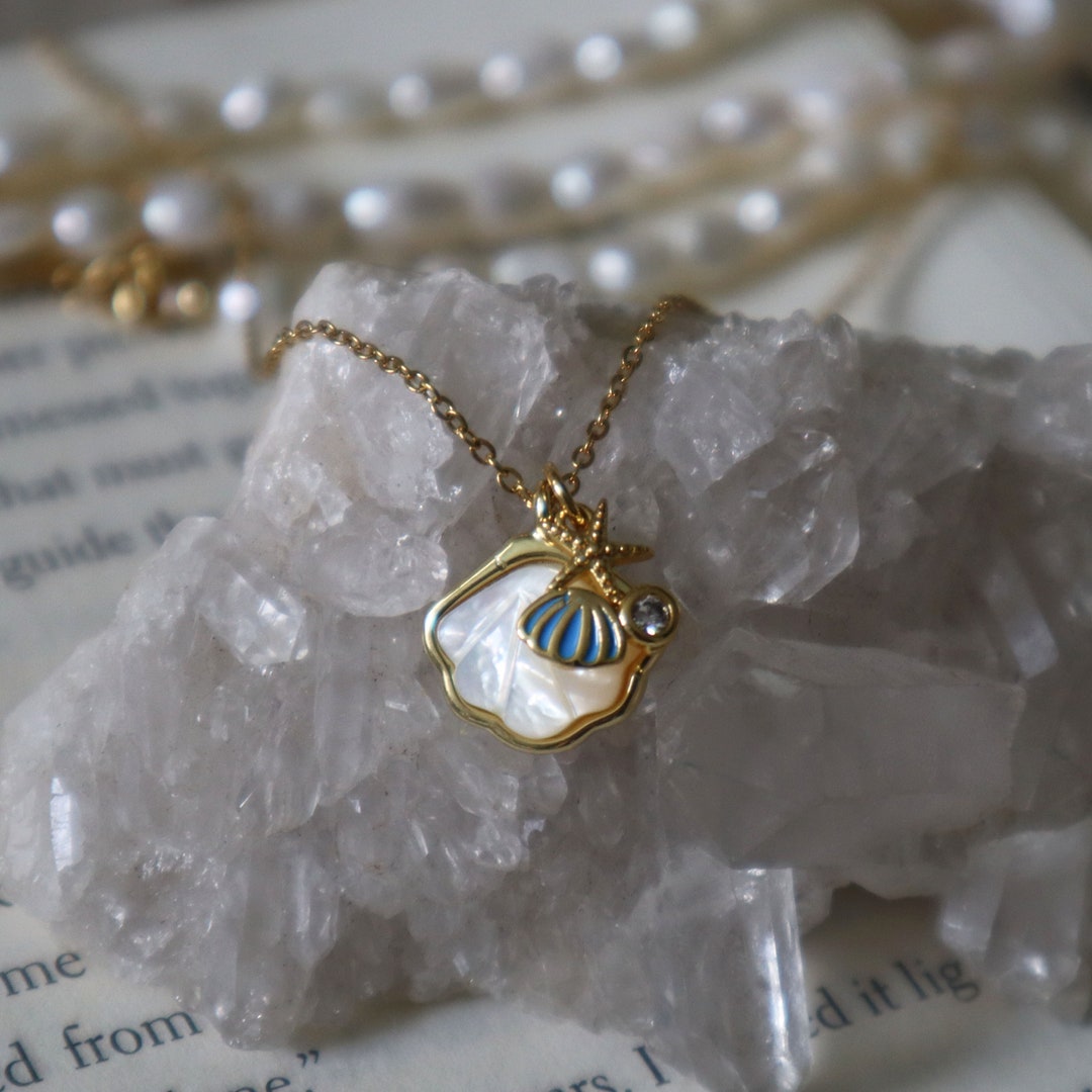 Mermaid Shell Necklace, Shell Charm Necklace, Siren Aesthetic Necklace ...