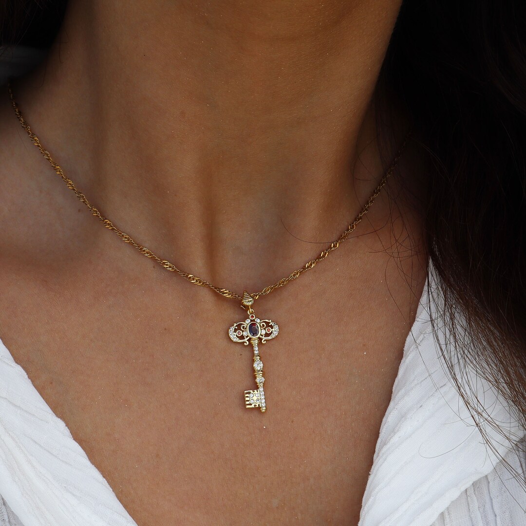Key Necklace Elegant Necklace Vintage Key Necklace 18K Gold Charm ...
