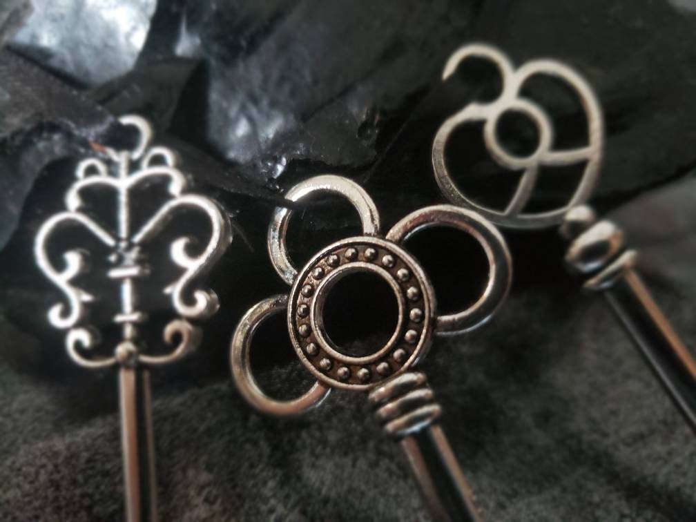 Hecate Silver 3 Key Set Goddess Hekate Maiden Mother Crone - Etsy