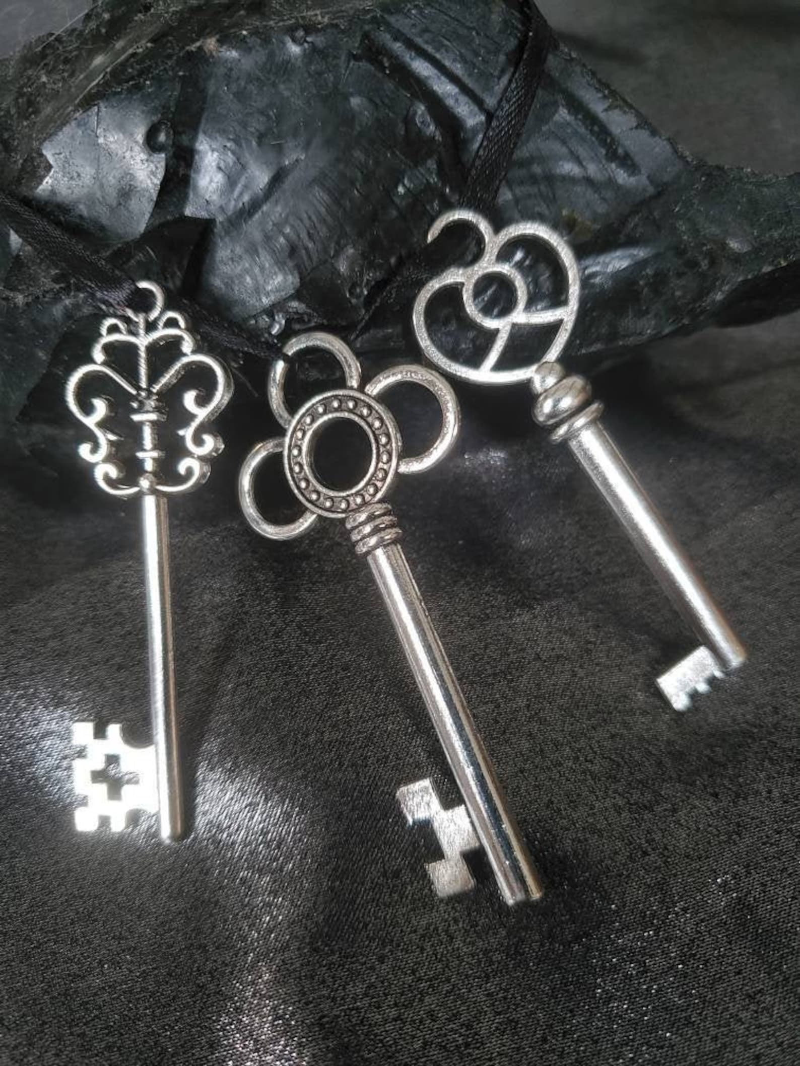 Hecate Silver 3 Key Set Goddess Hekate Maiden Mother Crone - Etsy