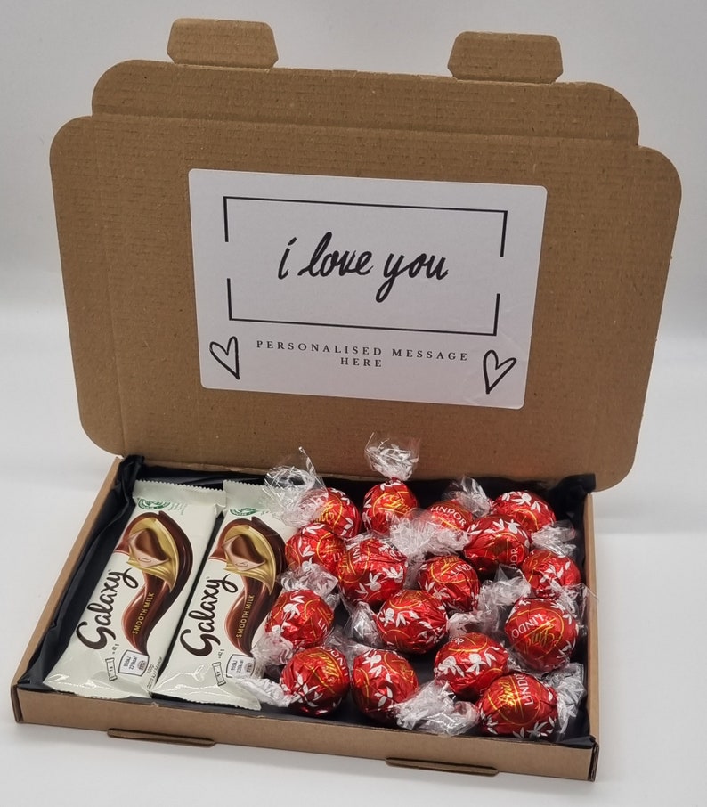 Personalised Lindt & Galaxy Hampers | Lindor Chocolate | Galaxy ...