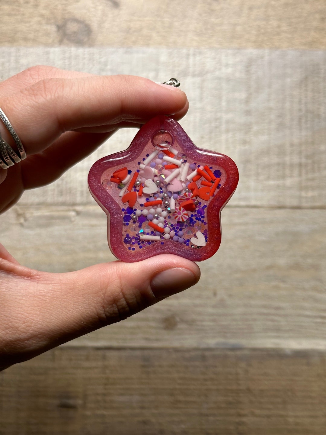 Pink and Red Star Resin Shaker Keychain, Fidget Toy, ADHD Toys, Sensory ...