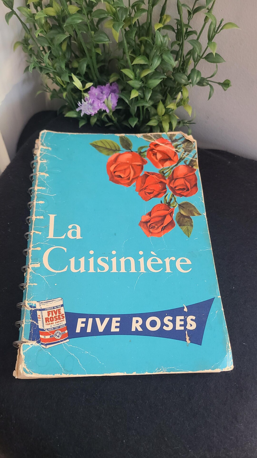 1959 La Cuisinière FIVE ROSES Cookbook in FRENCH, Softcover Illustrated ...