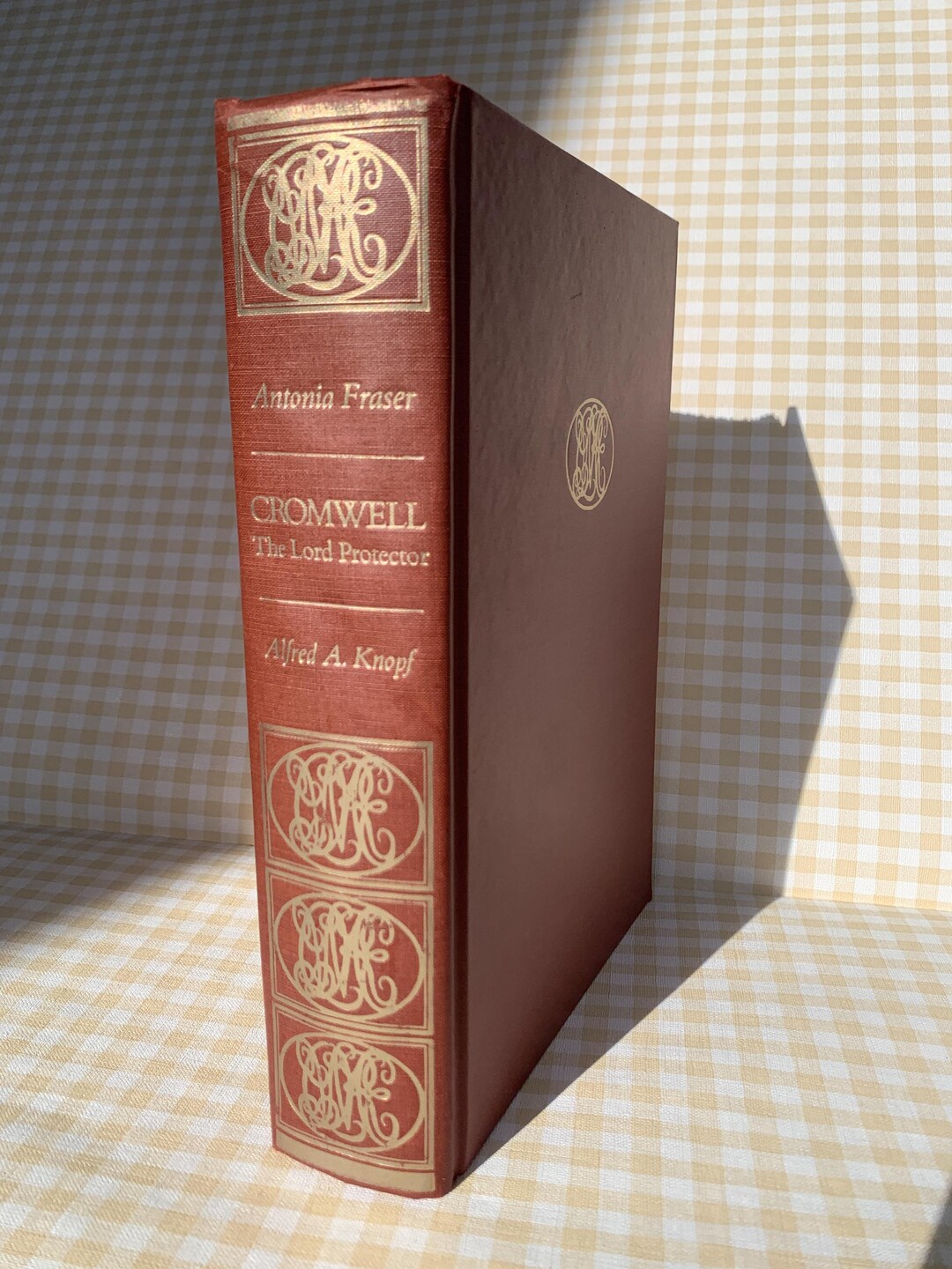 Vintage Book / Hardcover / Cromwell the Lord Protector / Antonia Fraser ...