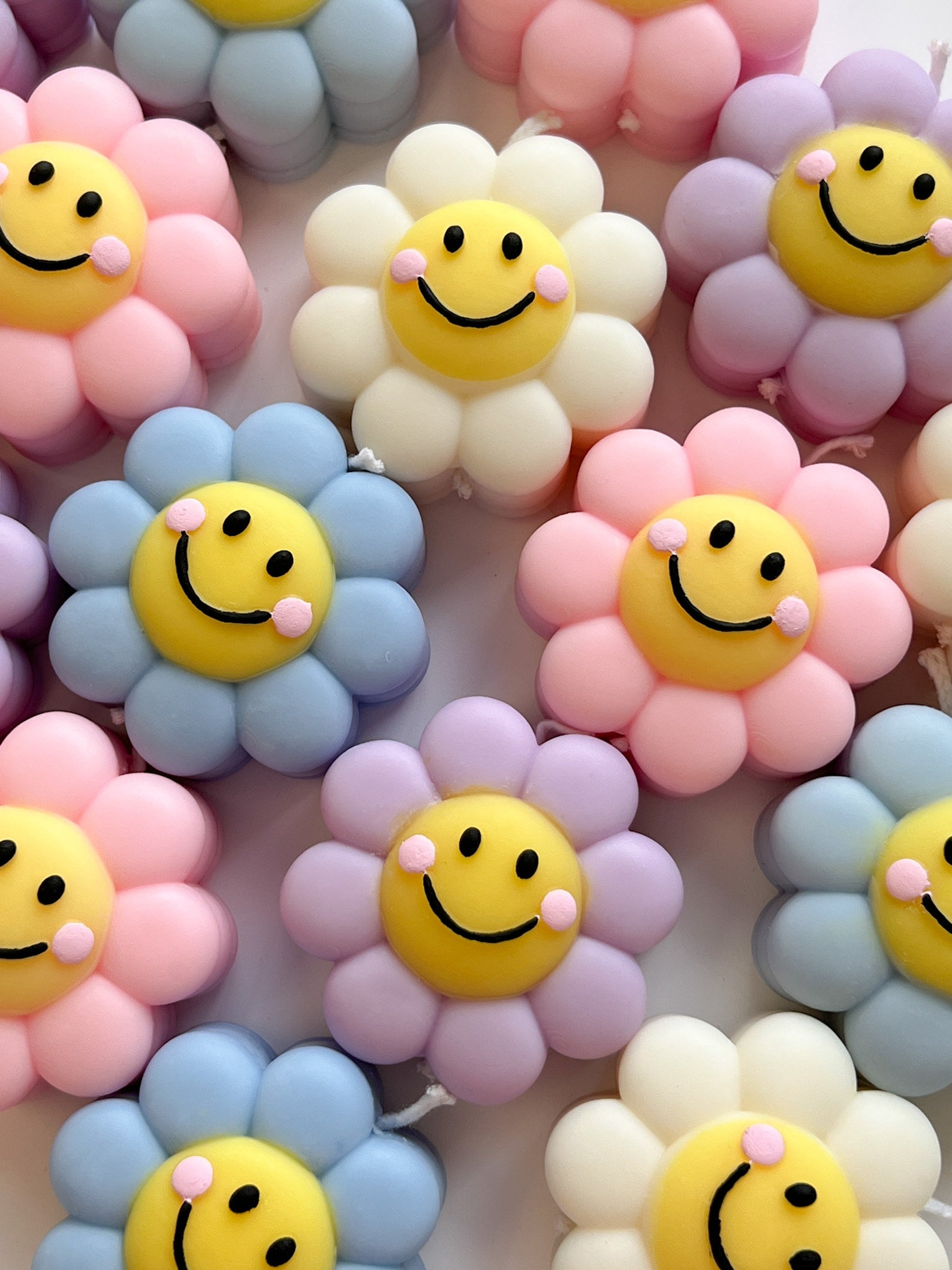 Smiley Daisycandle Daisy Candle Unique Candle Cute Candle - Etsy