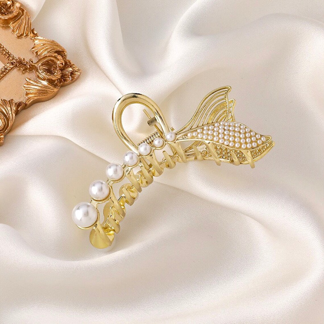 Mermaid Pearl Hair Claw Whale Tail Pearl Hair Claw Mermaid | Etsy