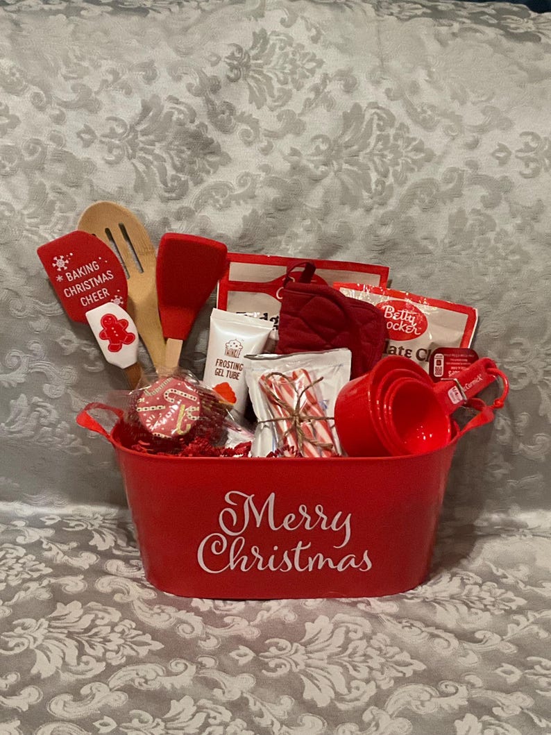 Christmas Baking Basket, Baking Lovers Gift Basket, Christmas Baking ...