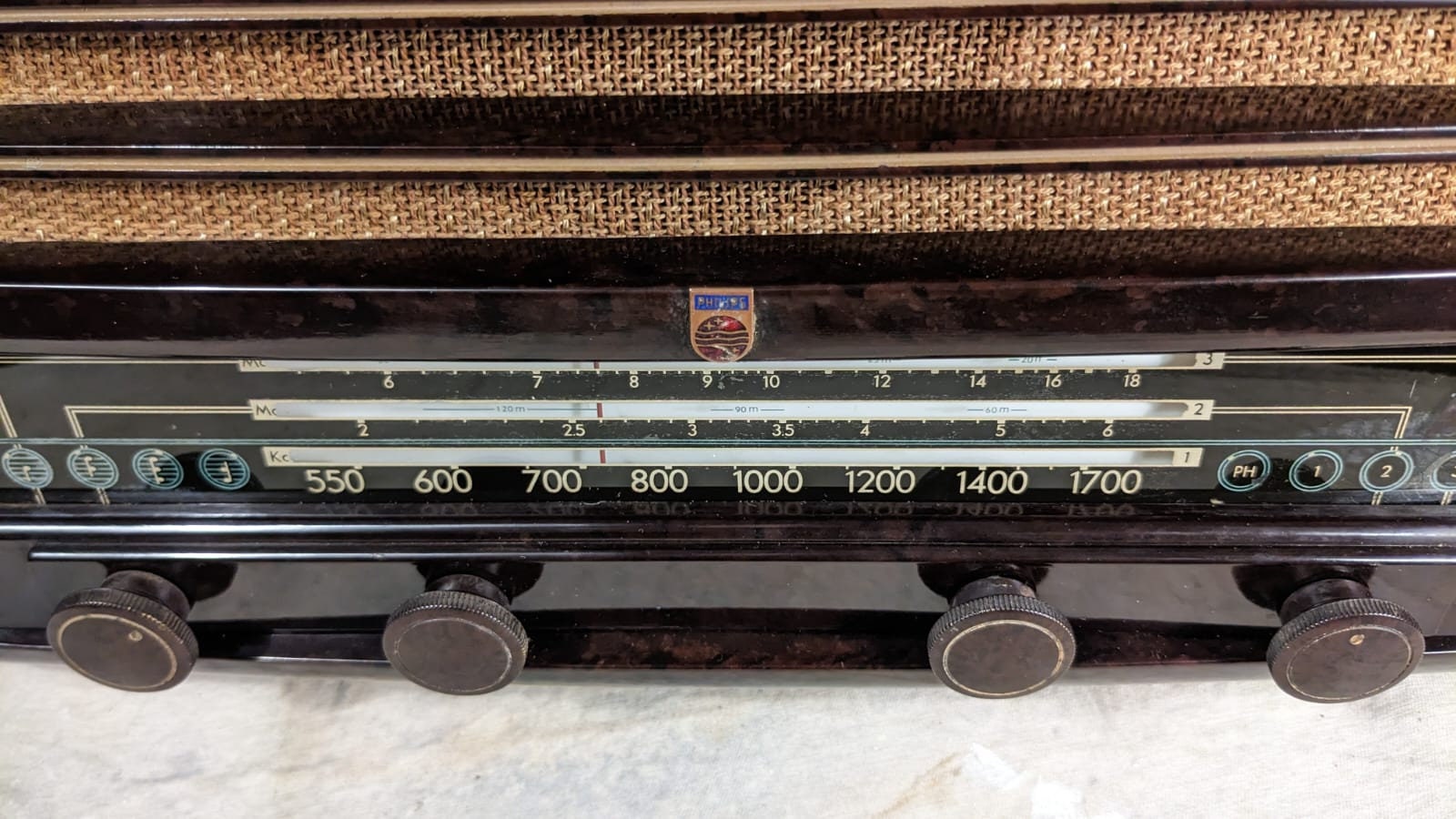 1952 Philips Bakelite Multiband Radio Receiver - Etsy