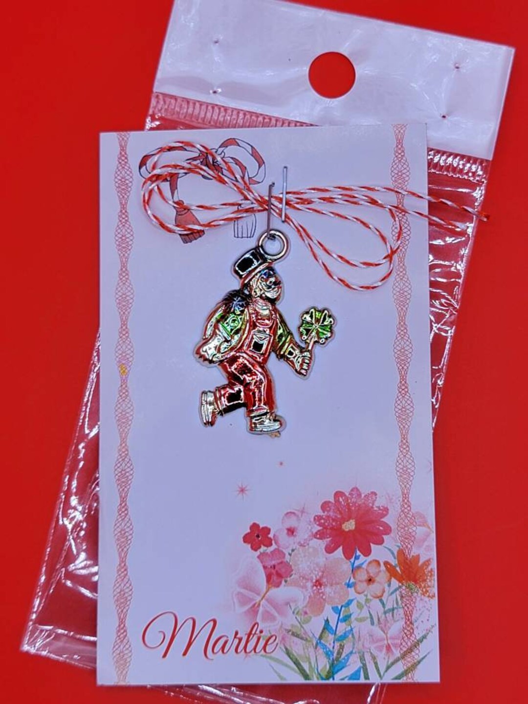 Omuleț Cu Trifoi in Mână /martisor - Etsy