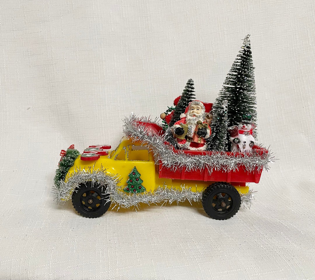 Christmas Santa Truck Centerpiece: Vintage Parade Ride Decoration - Etsy
