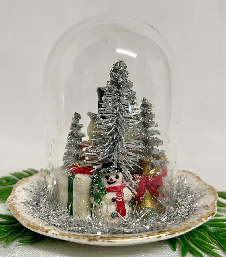 Vintage Miniature Snowman Glass Dome: Festive Holiday Centerpiece - Etsy