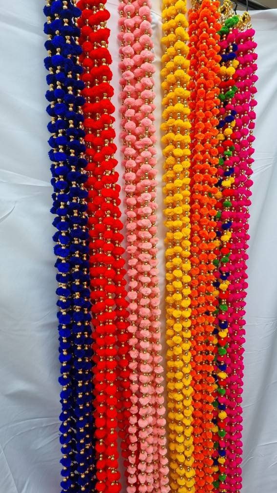 Lohri Decor, Indian Wedding Decor, Pom Pom Garland, Pom Poms, String ...
