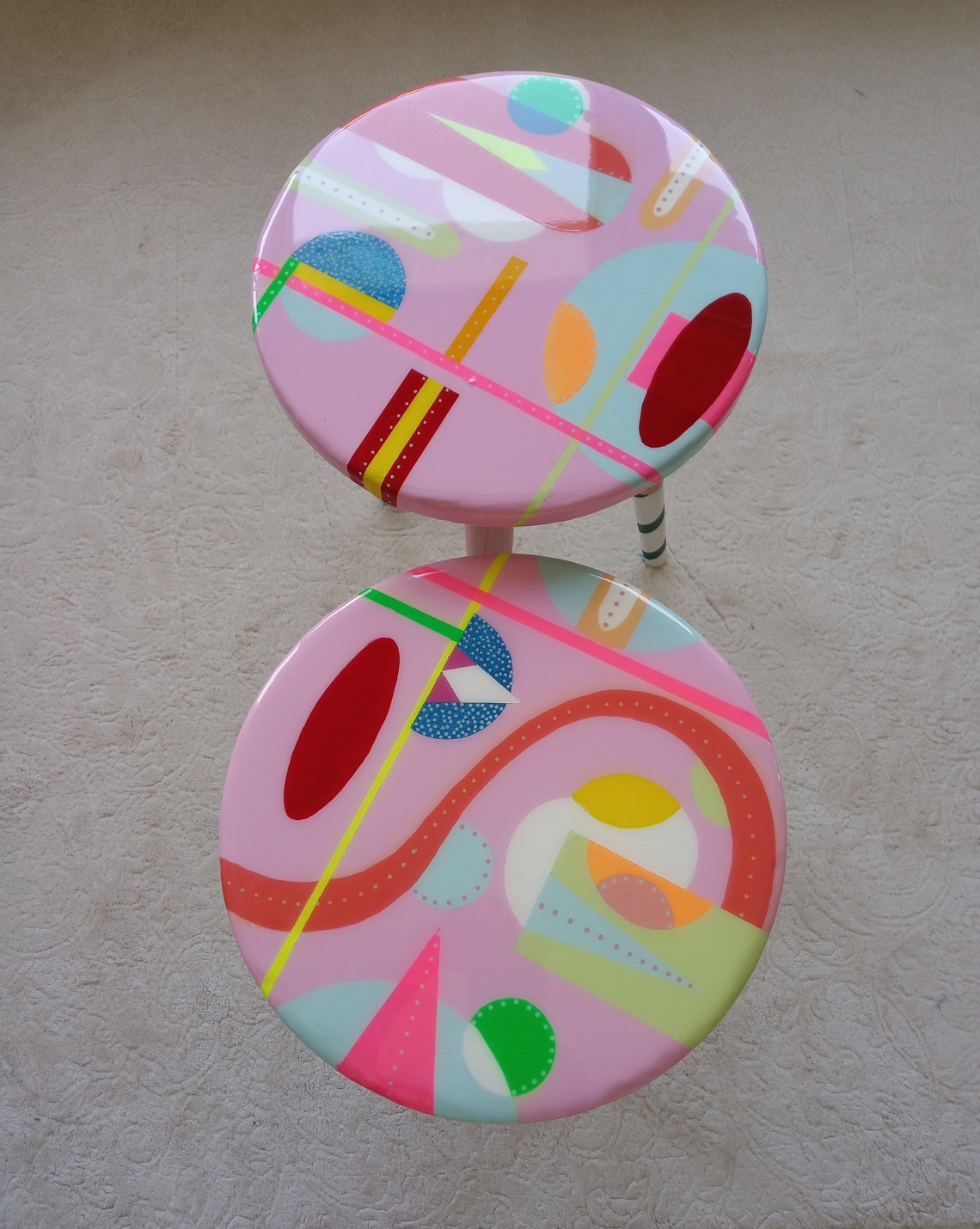 Unusual Pink Funky Colorful Round Side Resin Coffee Tables,geometric ...