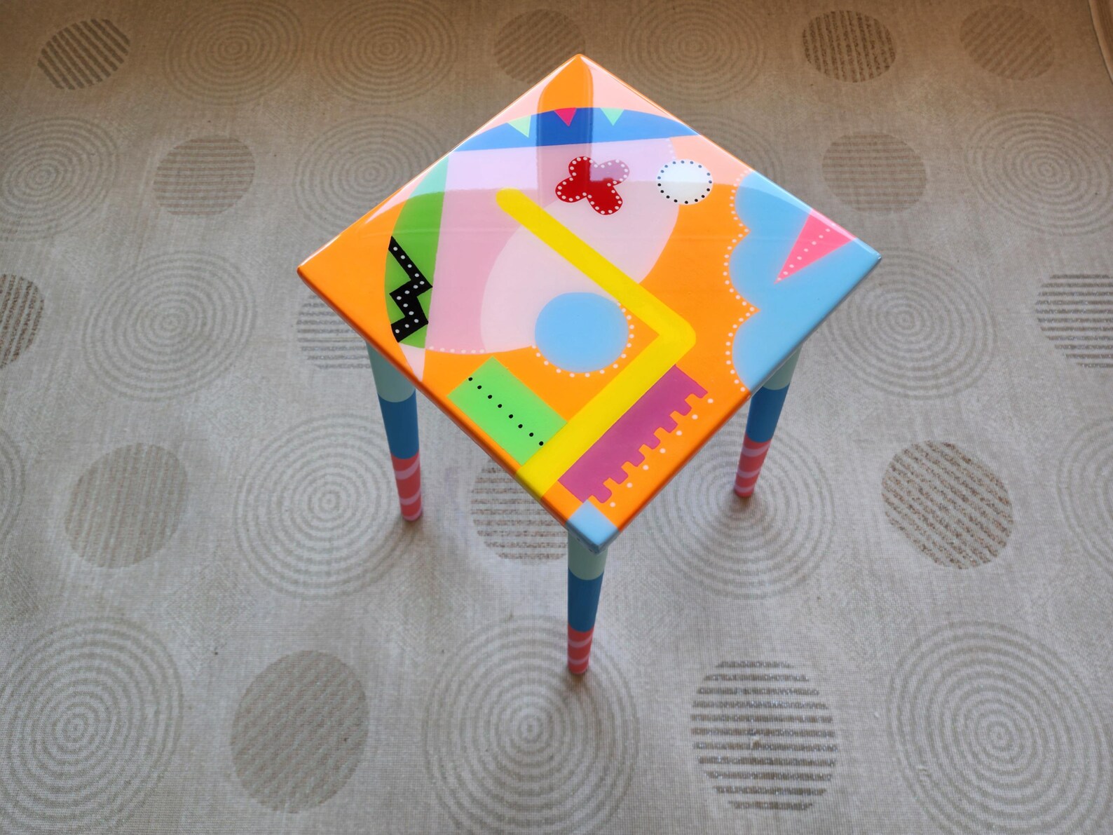 Hand Painted Resin Coffee Tables: Abstract Art, Quirky Modern Design ...