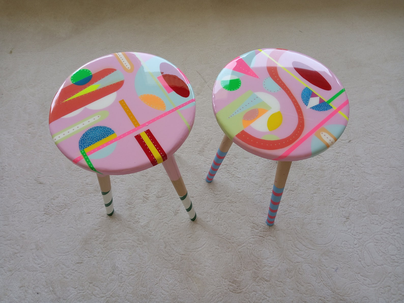 Unusual Pink Funky Colorful Round Side Resin Coffee Tables,geometric ...