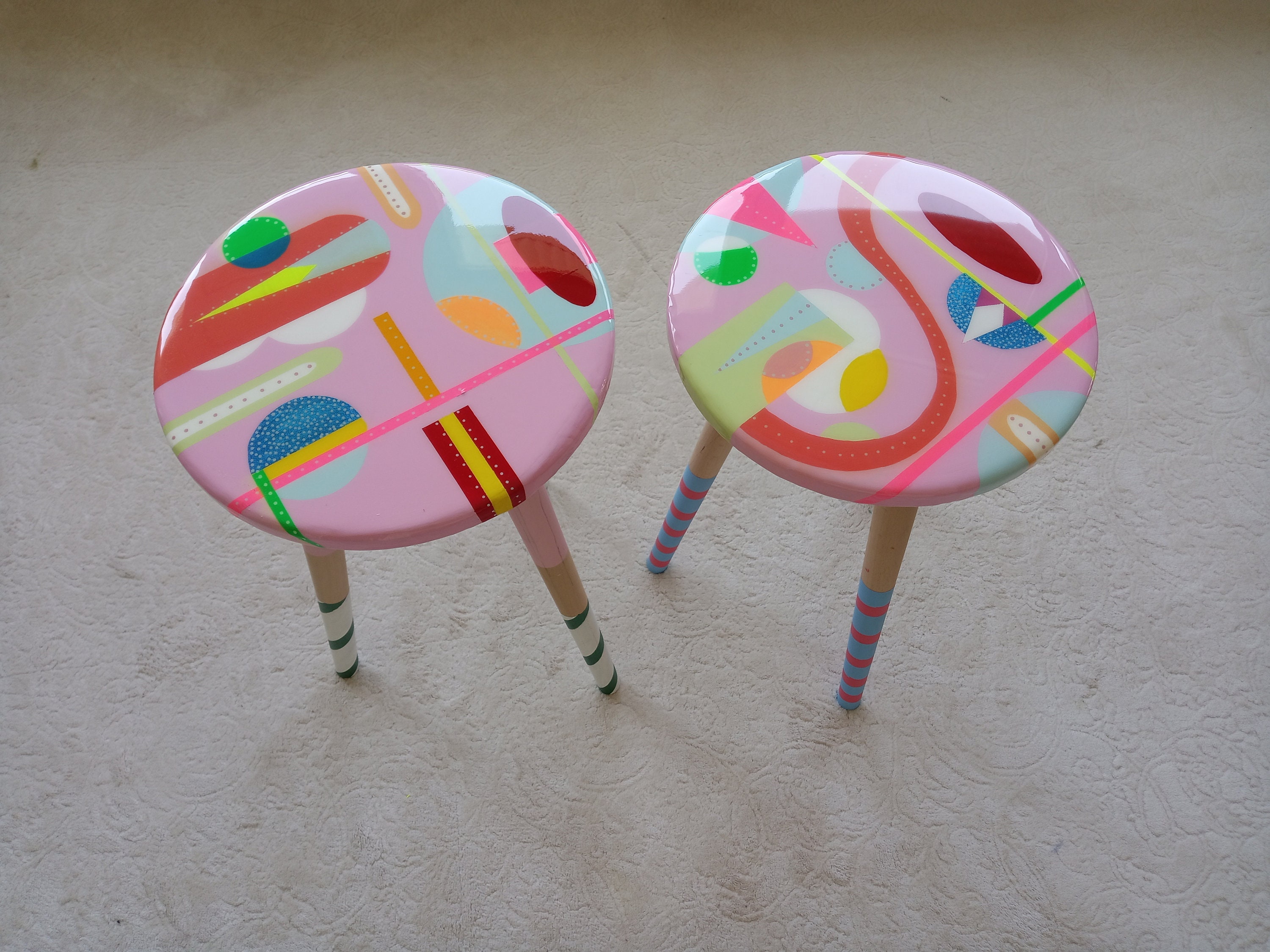Unusual Pink Funky Colorful Round Side Resin Coffee Tables,geometric ...