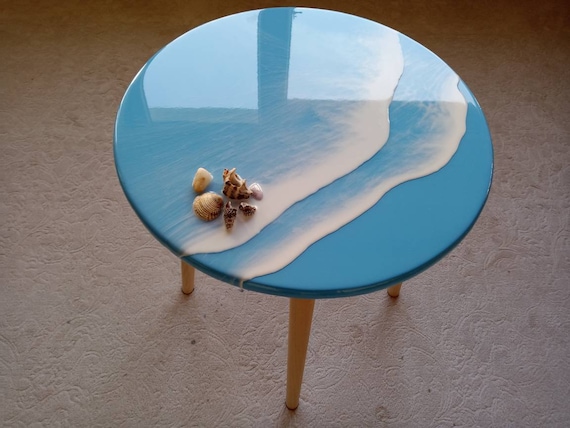 Beachy coffee and end tables store