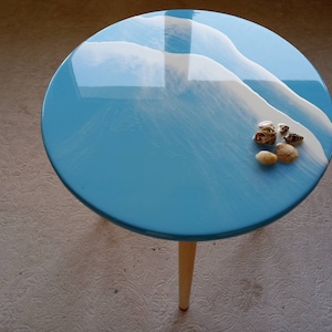 Round Resin Coastal Ocean Beach Side End Table, Unique Wooden Natural ...