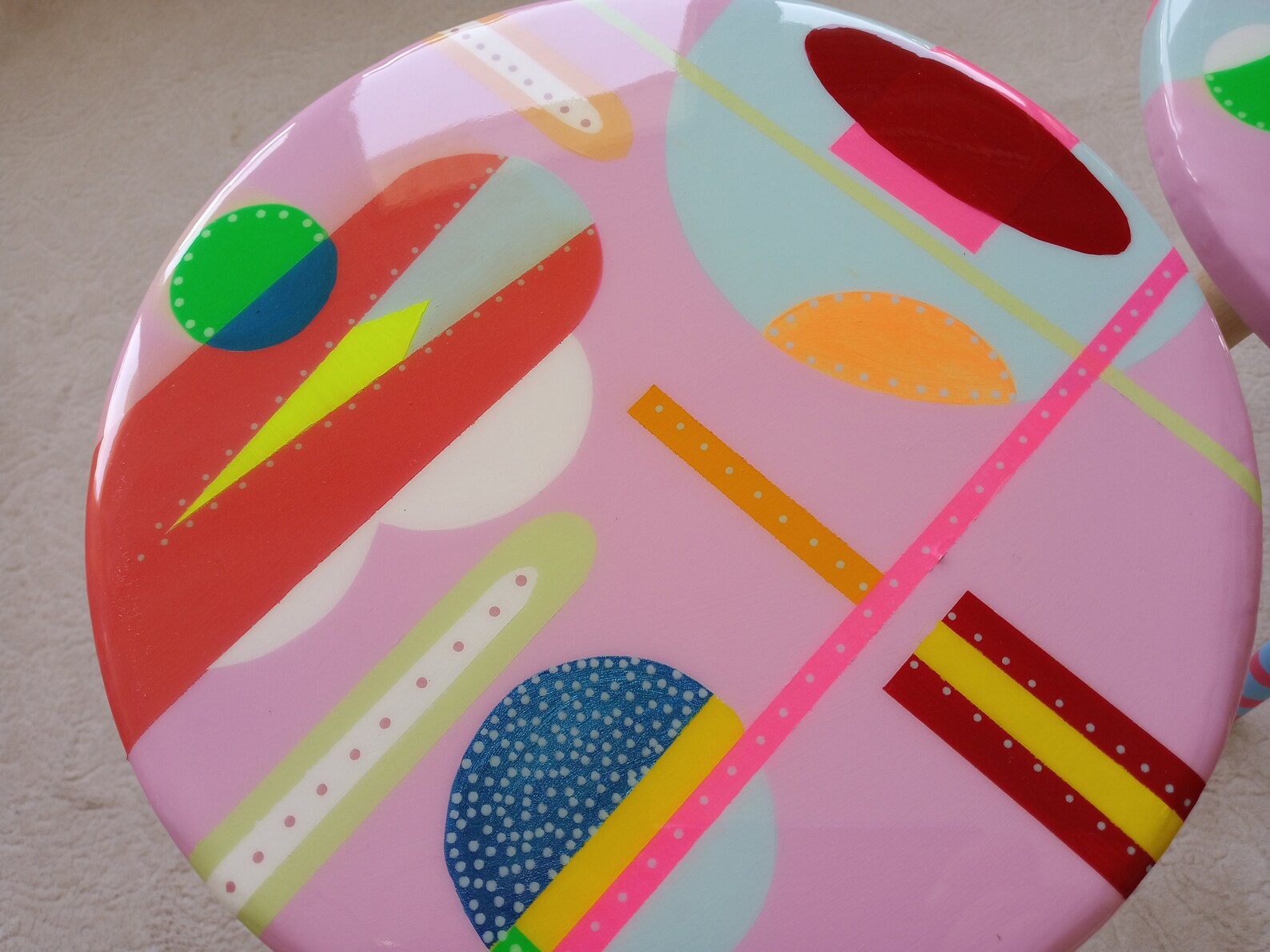 Unusual Pink Funky Colorful Round Side Resin Coffee Tables,geometric ...