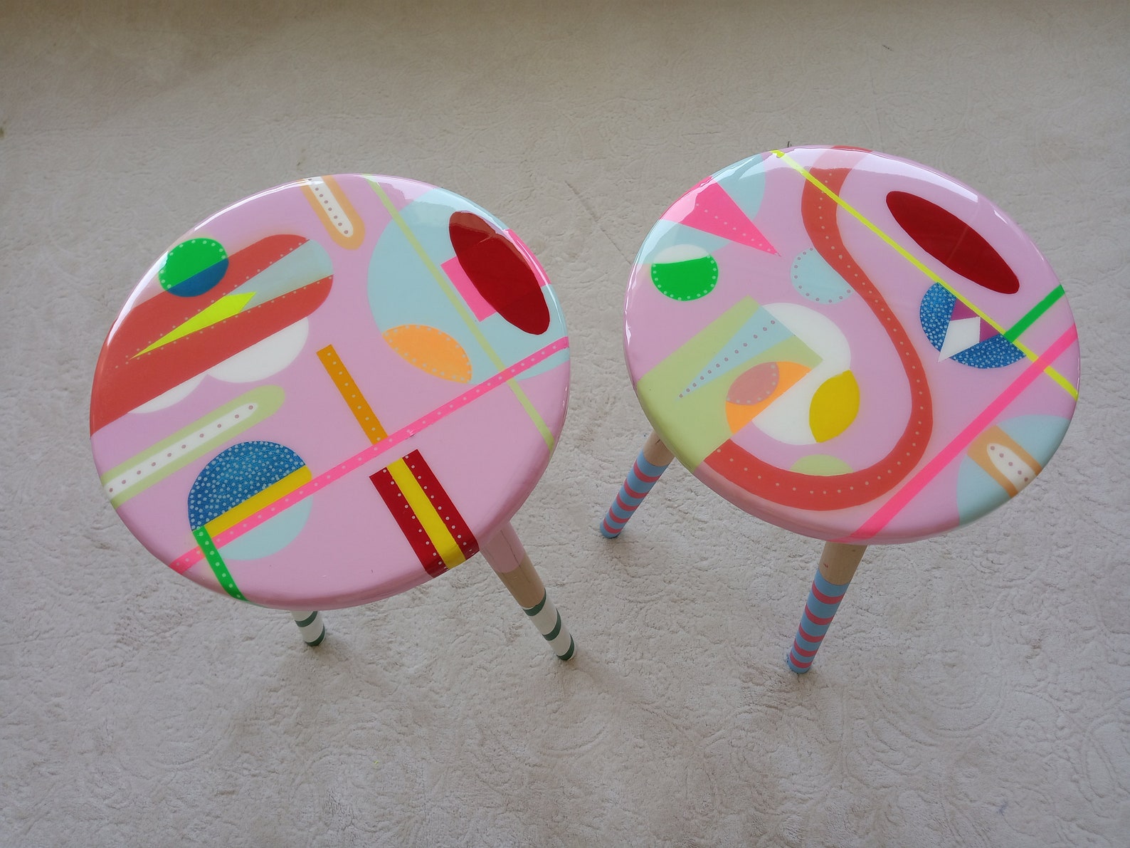Unusual Pink Funky Colorful Round Side Resin Coffee Tables,geometric ...