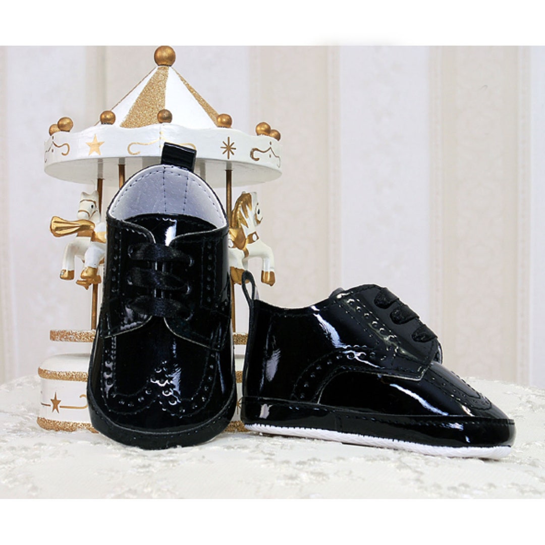 Baby Boys Black Patent Faux Leather Pram Cot Shoes Booties Christening ...
