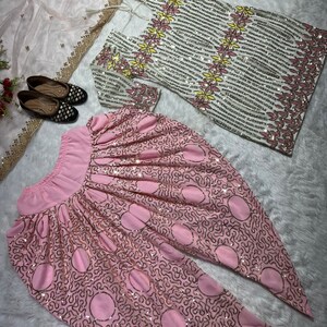 Light Pink Embroidery Work Readymade Dress, Georgette 3 Piece Suits ...