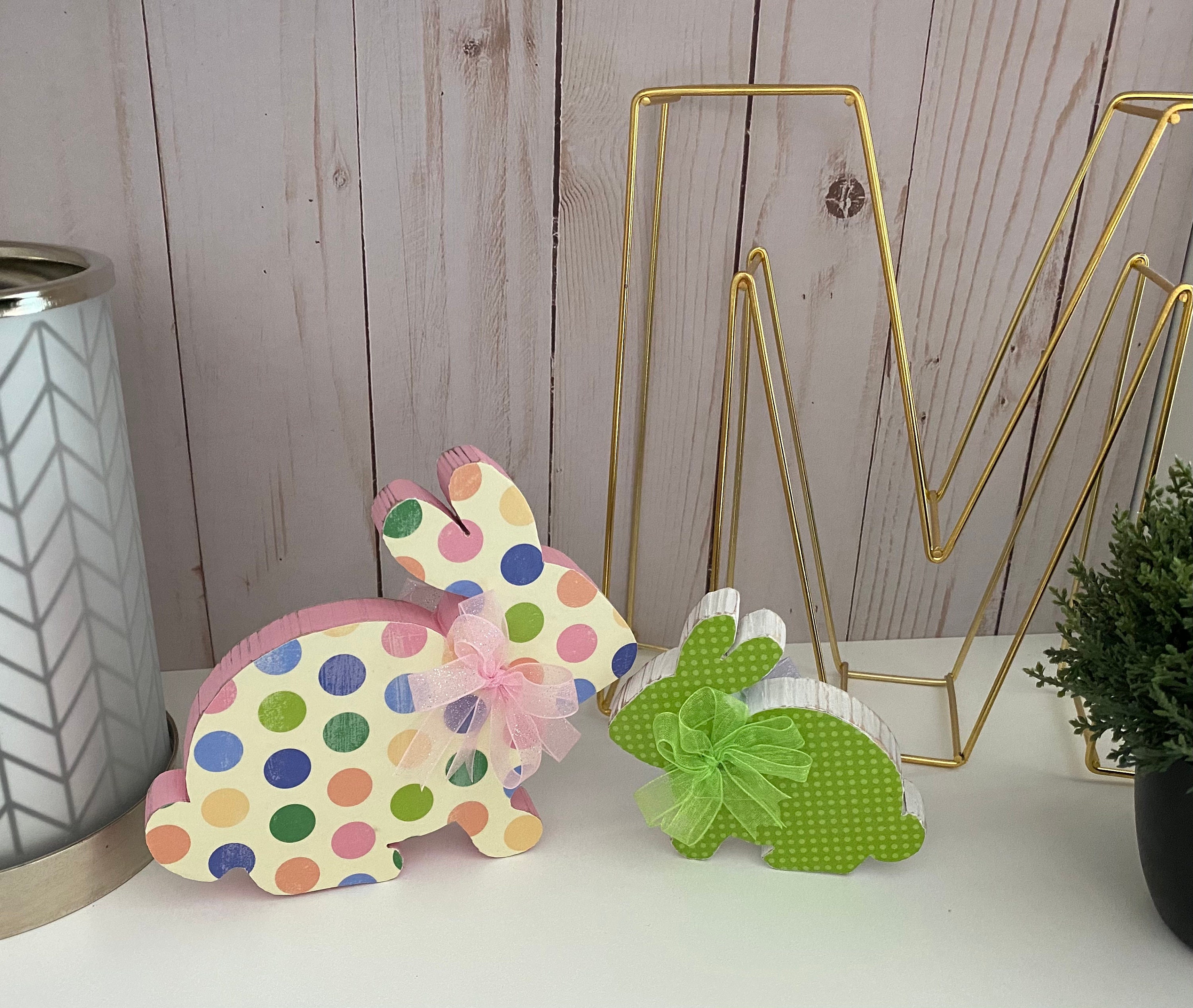 2 Piece wood set of Hop Along Bunnies - Etsy.de