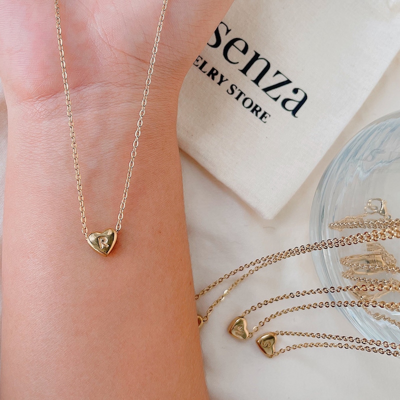 Initial and Heart Necklace - Etsy