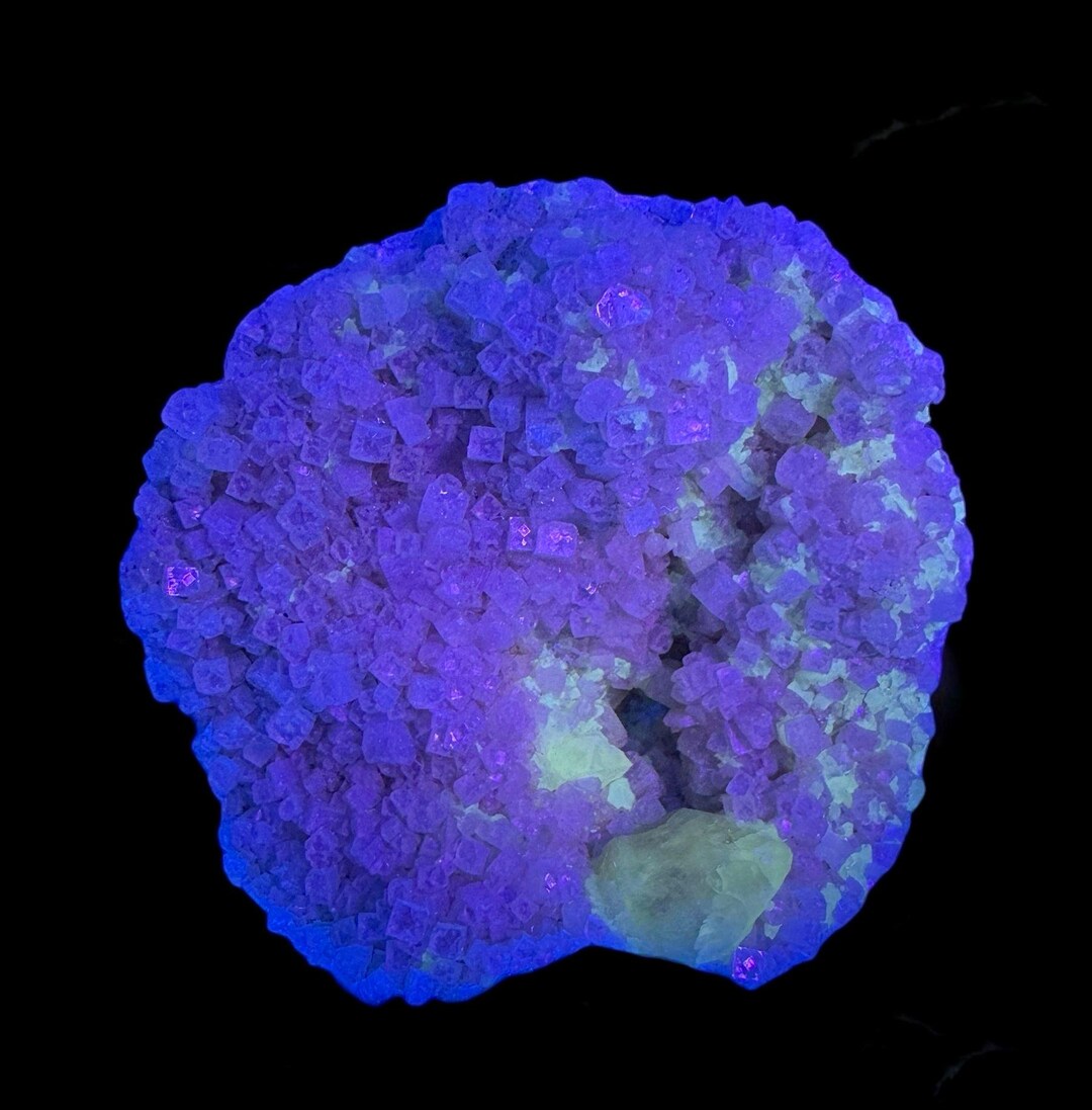 Ultraviolet Fluorescent Calcite Cluster - Etsy