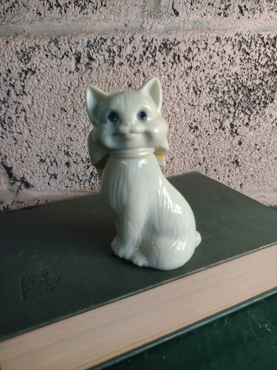 Avon Gem Eyes Cat Decanter,vintage,1970s Avon, Topaz Perfume,white Cat ...