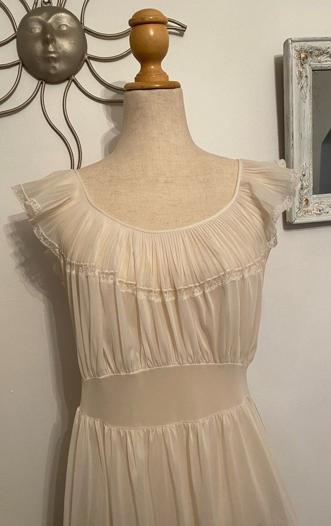 Vanity Fair Lace Ruffle Night Gown Dress 1940s - Etsy