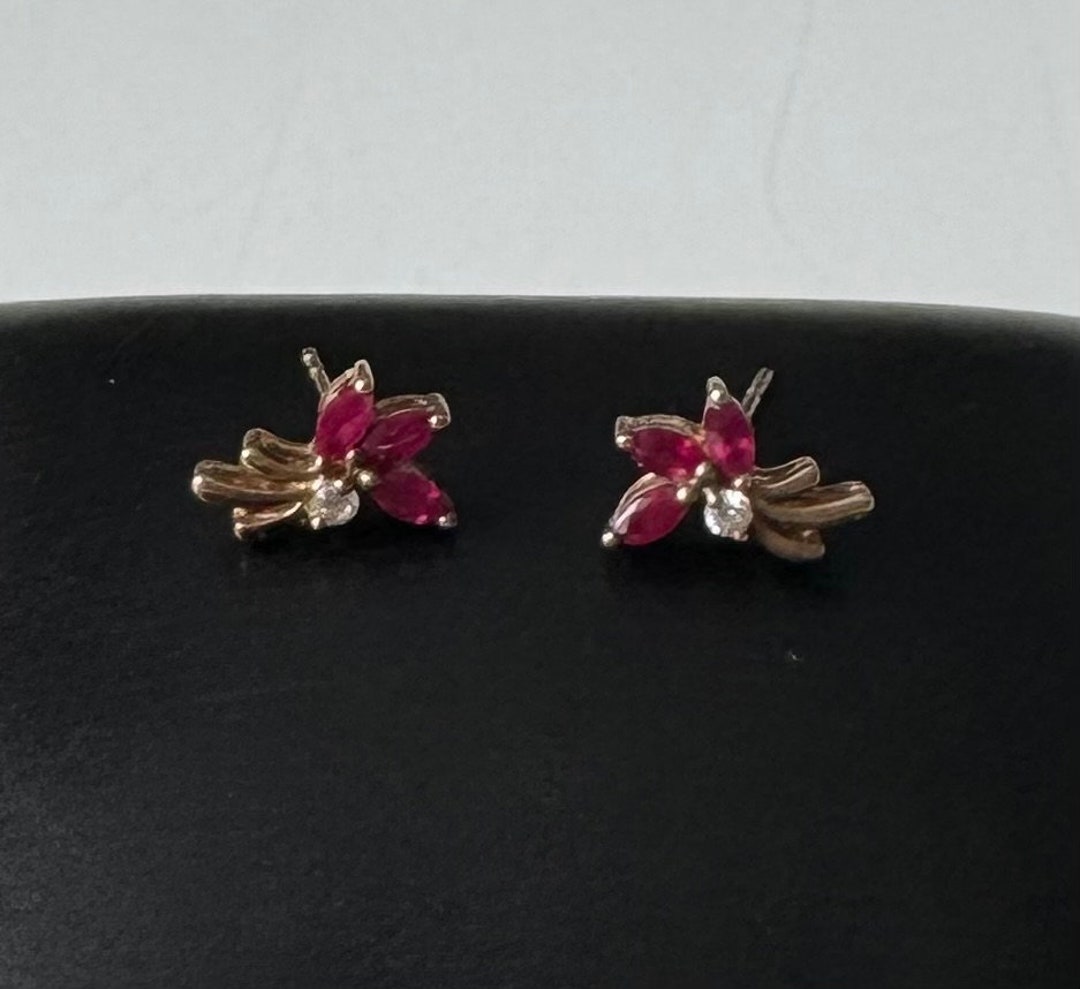 Adorable Vintage Costume Jewelry Earrings in Flower Fantasy Design - Etsy
