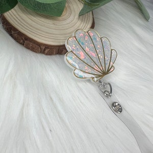 Summer Seashell Badge Reel--clamshell Badge Reel-summer Badge Reel ...