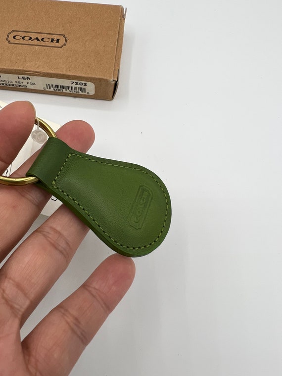 NWT, Leaf Green Vintage coach Classic Key Fob, 7210 - Gem