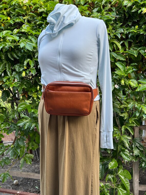 Coach Waist Bag Leather Fanny pack British Tan - Gem