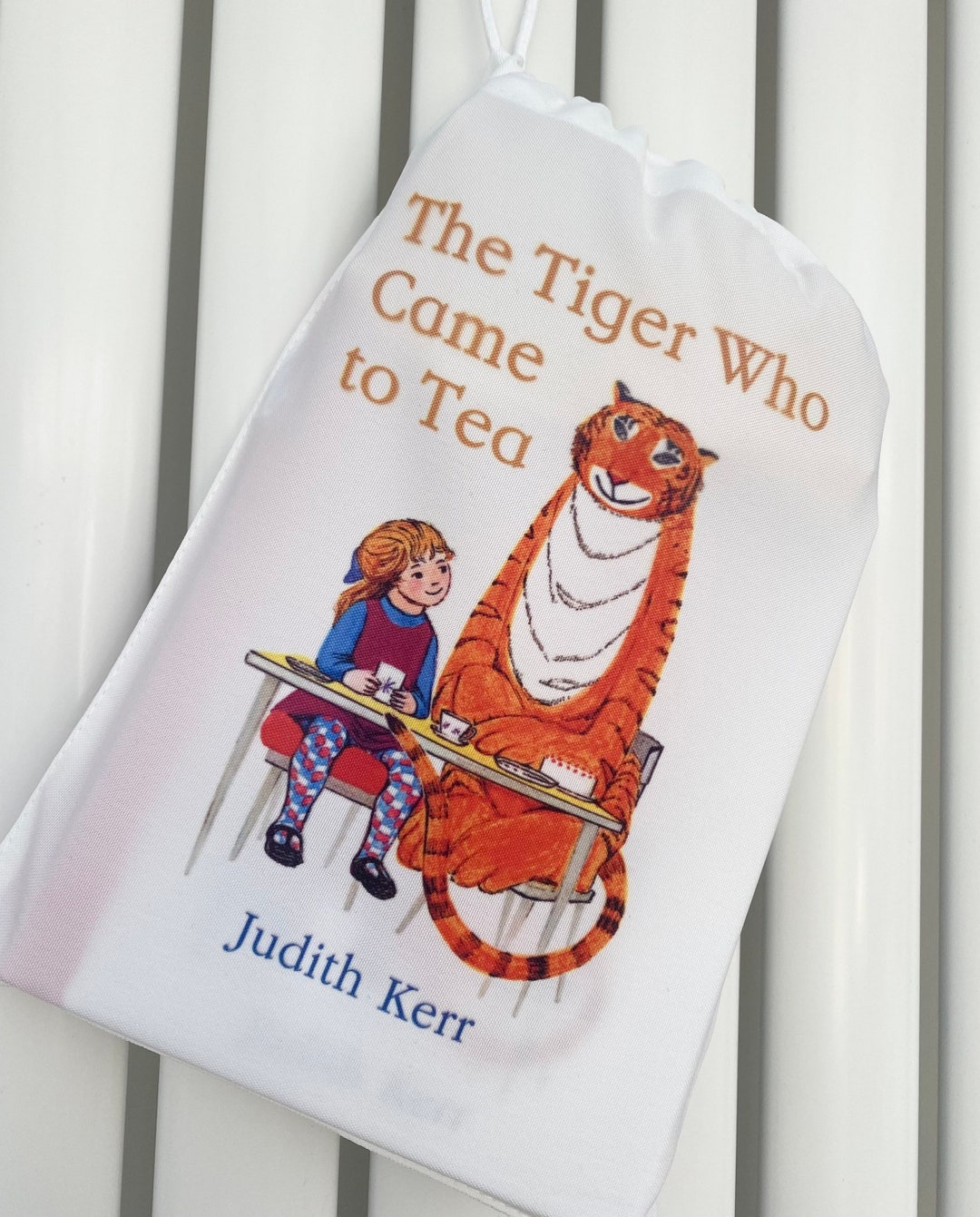 Filled Story Bag The Tiger who came to Tea figures and story book bag ...