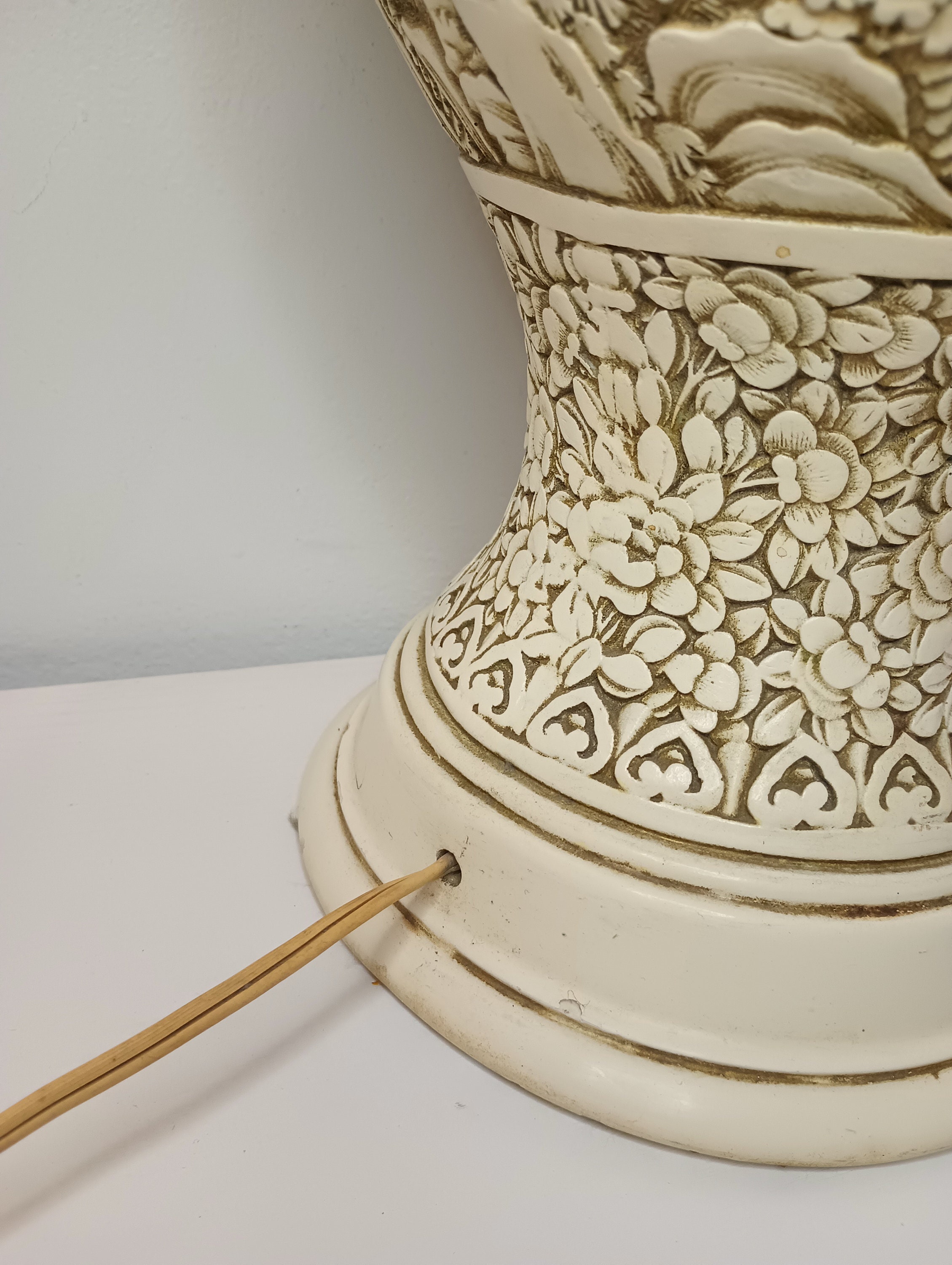 Beautiful Rare 1950's Carved Intricate Plaster Asian Style Lamp. 7.5" X ...