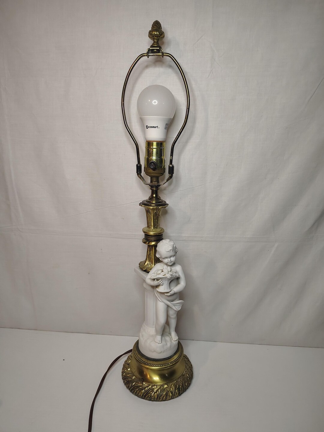 Beautiful Cherub Angle Table Lamp. 22