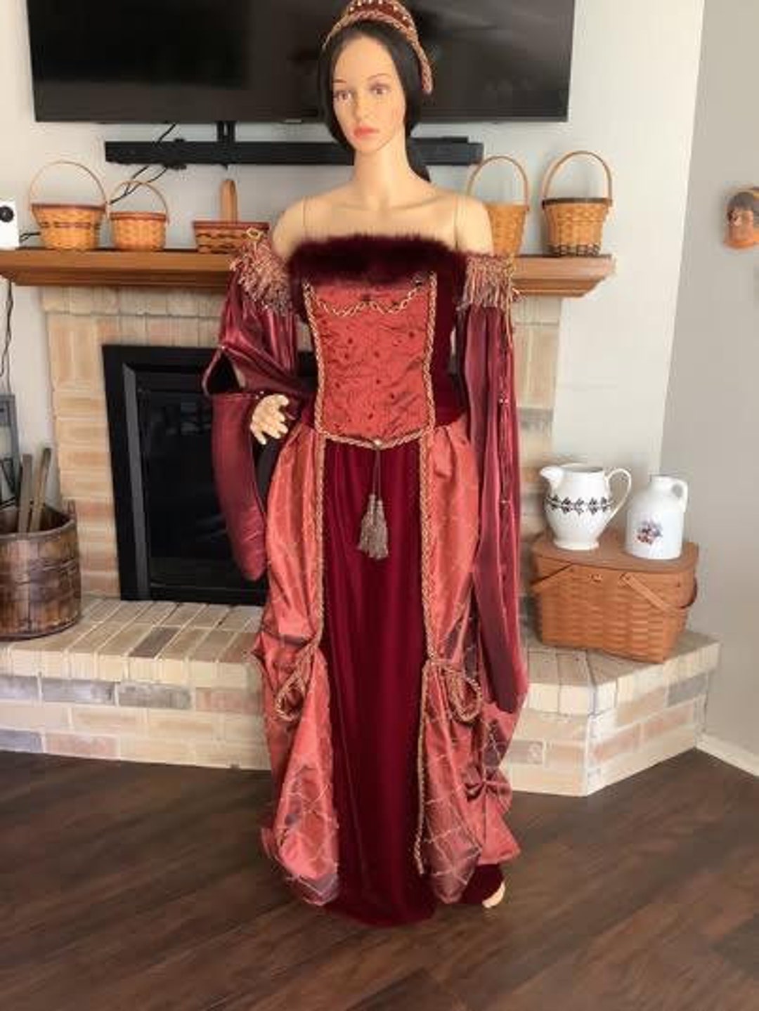 Custom Renaissance Dress With Real Fox Fur - Etsy