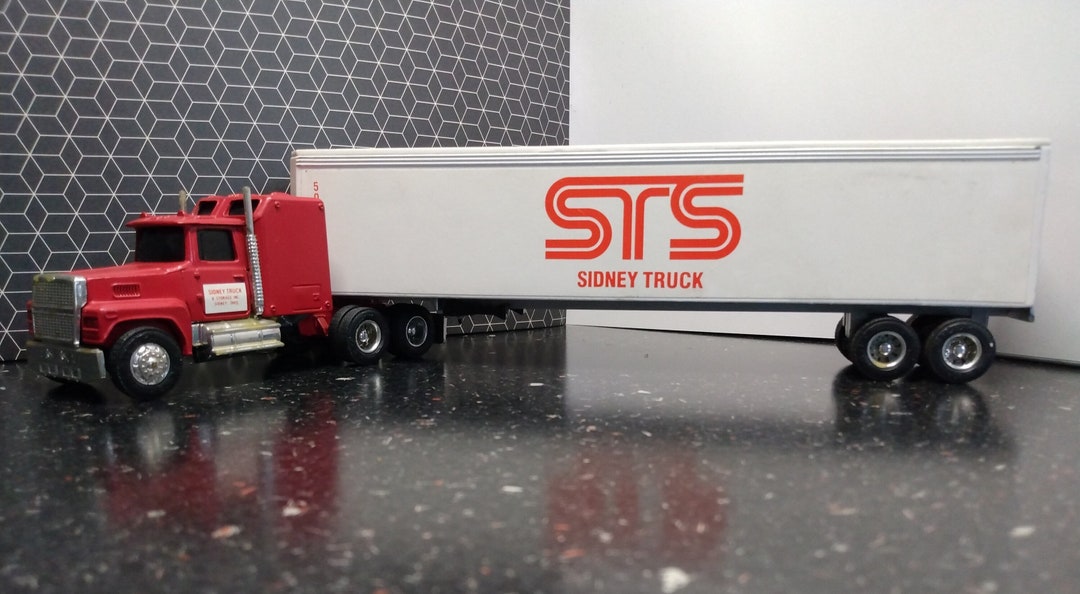 Ertl 1-64 Scale Die Cast Trucks STS Sidney Truck Hiner Transport 9312 ...