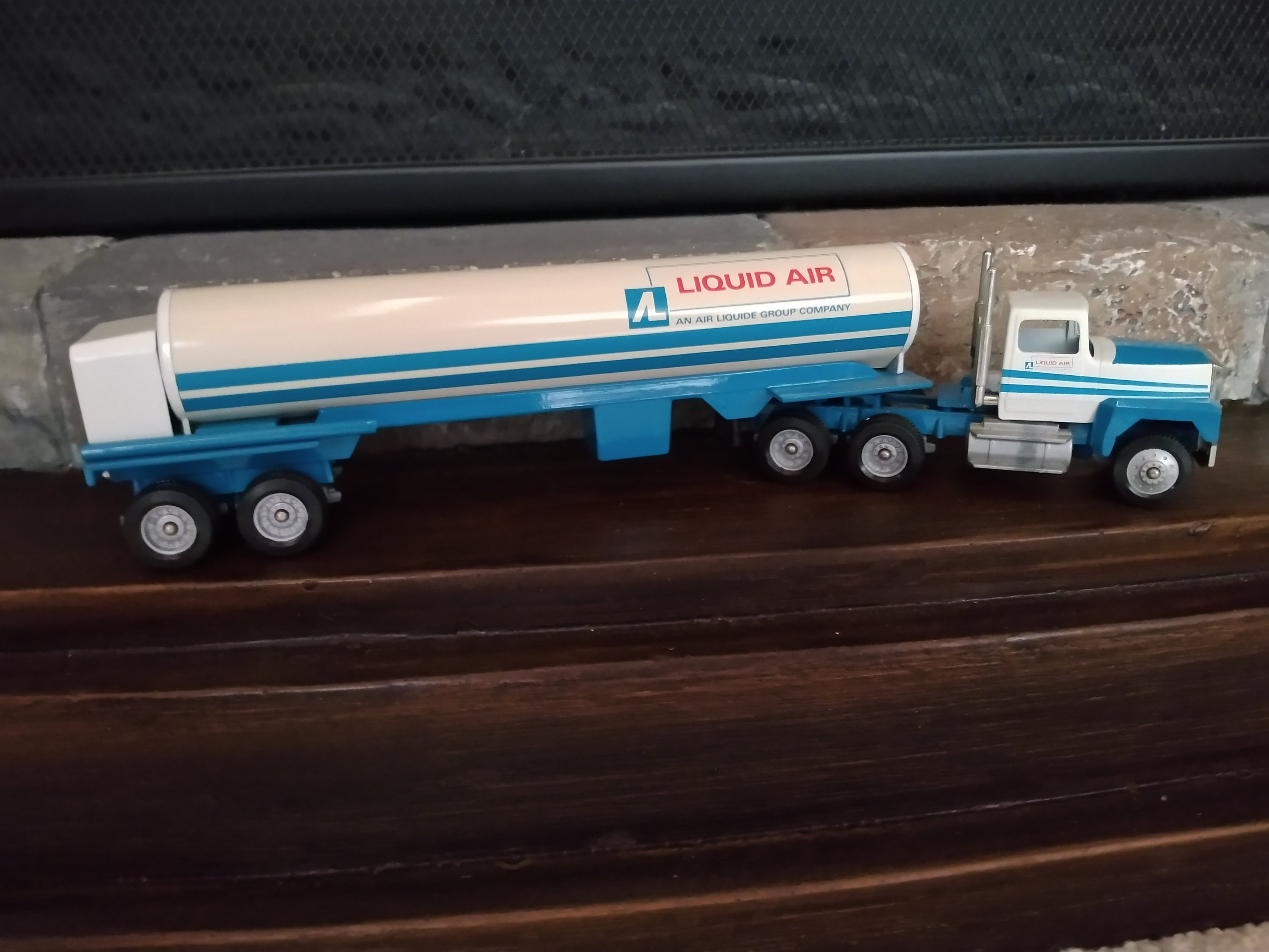 Winross 1/64 Tanker Trucks Carlos R Leffler Inc Liquid Air BP Gas Roy ...